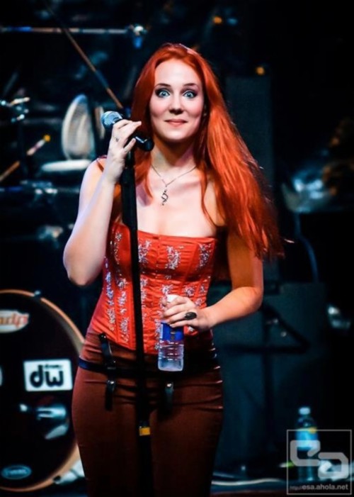Epica, Simone Simons - Epica Simone Simons (#1046528) - HD Wallpaper ...
