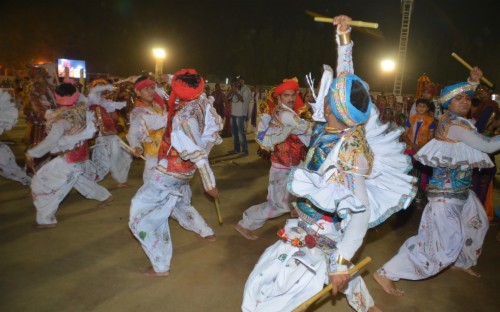 Garba By Children - Navratri Garba Caption (#1118872) - HD Wallpaper ...