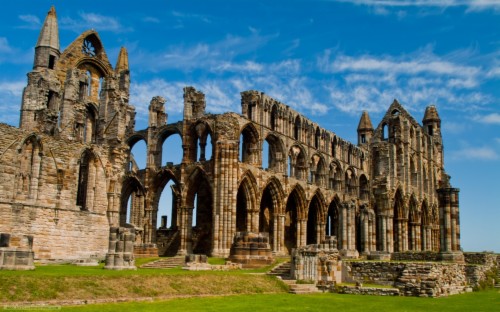Whitby Abbey Hd (#1357819) - HD Wallpaper & Backgrounds Download