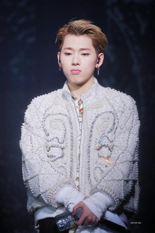 Zico Image - Zico De Block B (#1379311) - HD Wallpaper & Backgrounds ...