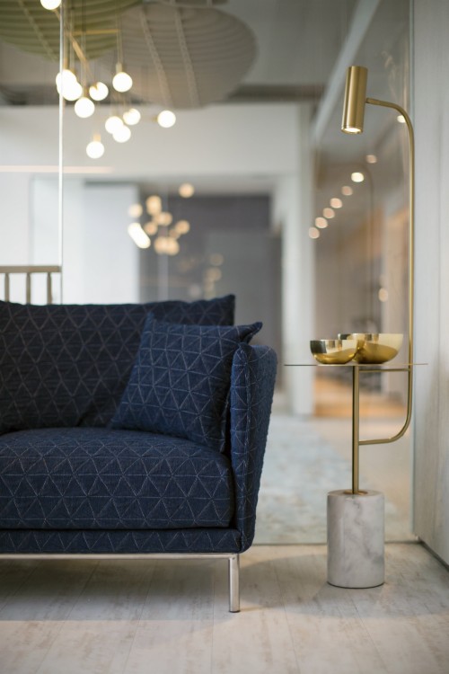 Studio Couch (#2951097) - HD Wallpaper & Backgrounds Download