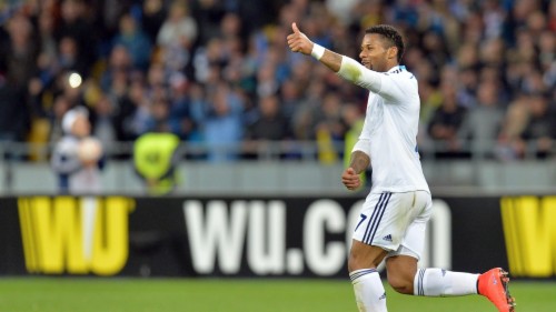 Kick Up A Soccer Ball (#1649494) - HD Wallpaper & Backgrounds Download