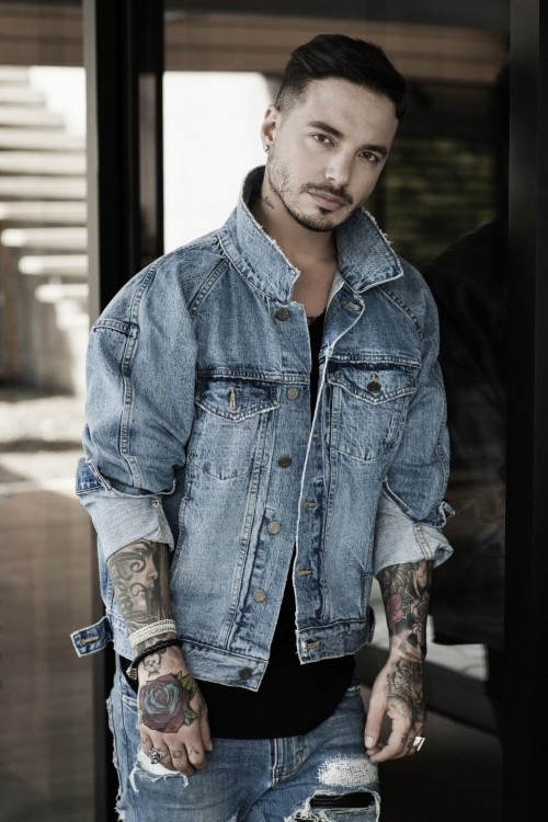 J Balvin (#1443750) - HD Wallpaper & Backgrounds Download