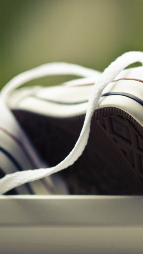 Converse Sneaker Hanging - Converse All Star (#443922) - HD Wallpaper ...