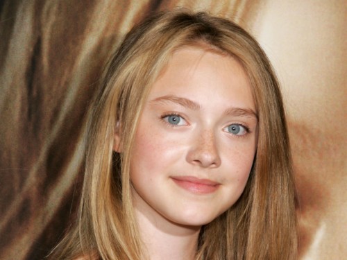 Saoirse Ronan - Hannah Dakota Fanning (#1716264) - HD Wallpaper ...