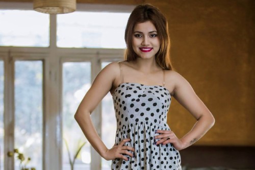 Alisha Sharma Hd Wallpaper - Alisha Sharma Sexy (#1780246) - HD ...