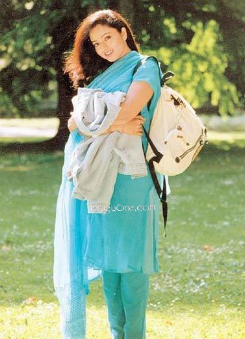 Soundarya - Tollywood Soundarya (#1804770) - HD Wallpaper & Backgrounds ...