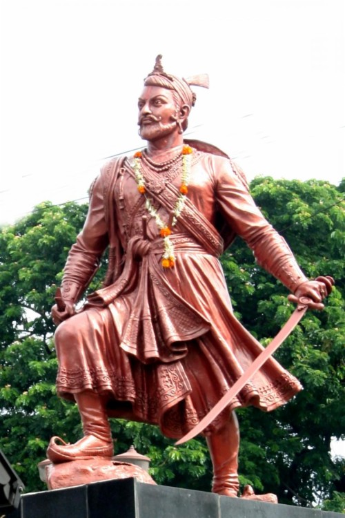 Chhatrapati Sambhaji Maharaj Lead The Marathas In War - Statue ...