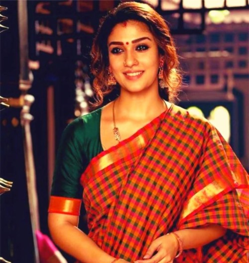 Nayanthara In Viswasam Movie (#2326876) - HD Wallpaper & Backgrounds ...