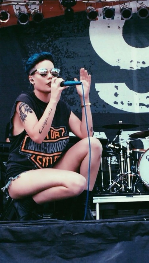 Halsey Photo - Halsey Pink Photoshoot (#300462) - HD Wallpaper ...