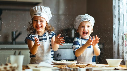 Cooking With Kids (#3016753) - HD Wallpaper & Backgrounds Download