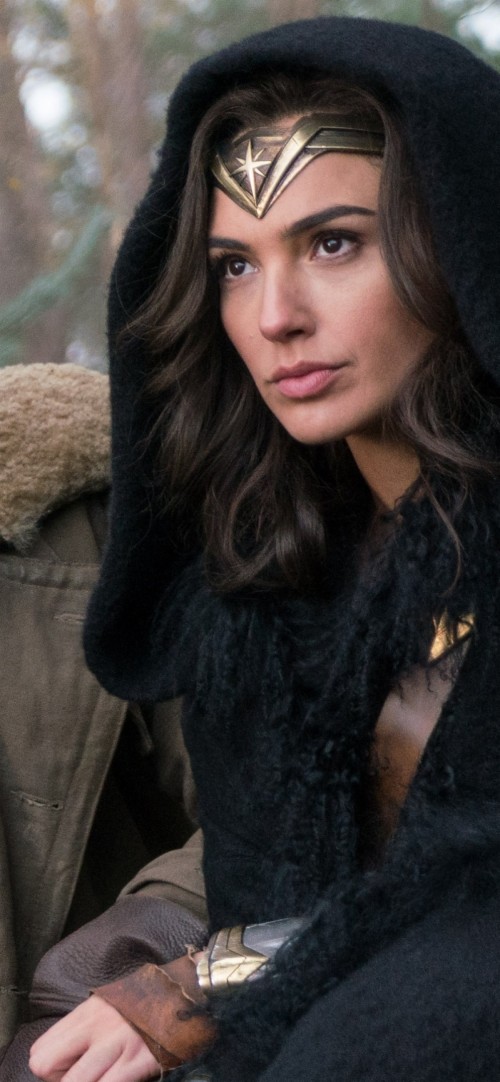 Gal - Gal Gadot Wonder Woman Iphone (#330344) - HD Wallpaper ...