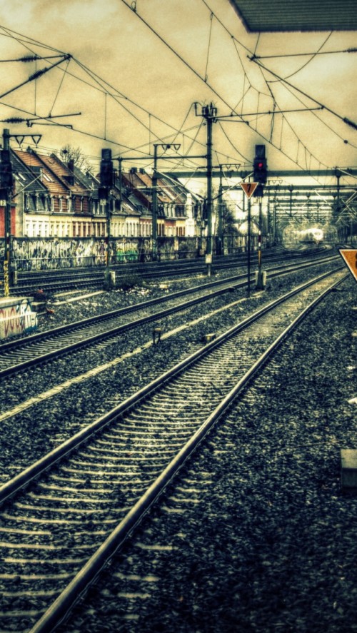 Train Station Iphone 4 Wallpapers Hd Wallpaper For - Railway Wallpaper ...