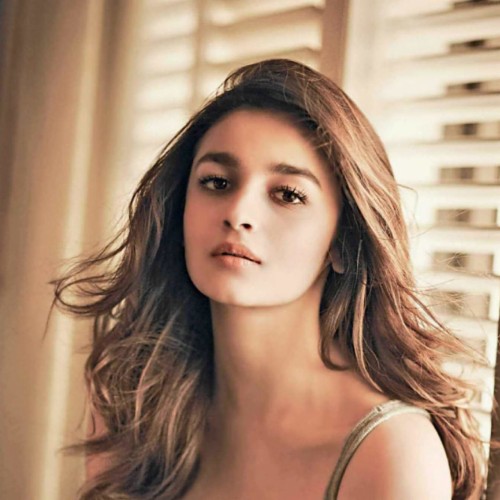 Image License - Alia Bhat (#275281) - HD Wallpaper & Backgrounds Download