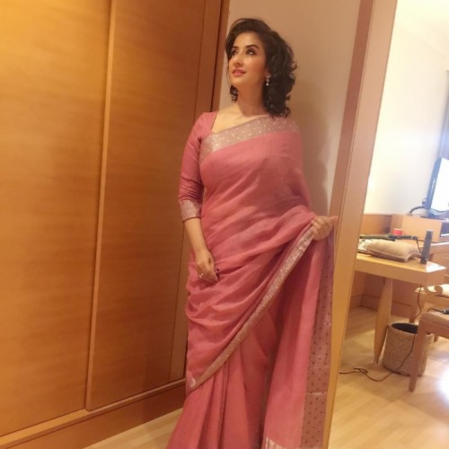 Actress Manisha Koirala Hot (#581416) - HD Wallpaper & Backgrounds Download