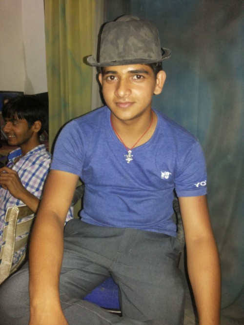 Suresh Raina Images Nsn Hd Wallpaper And Background - Sitting (#672124 ...