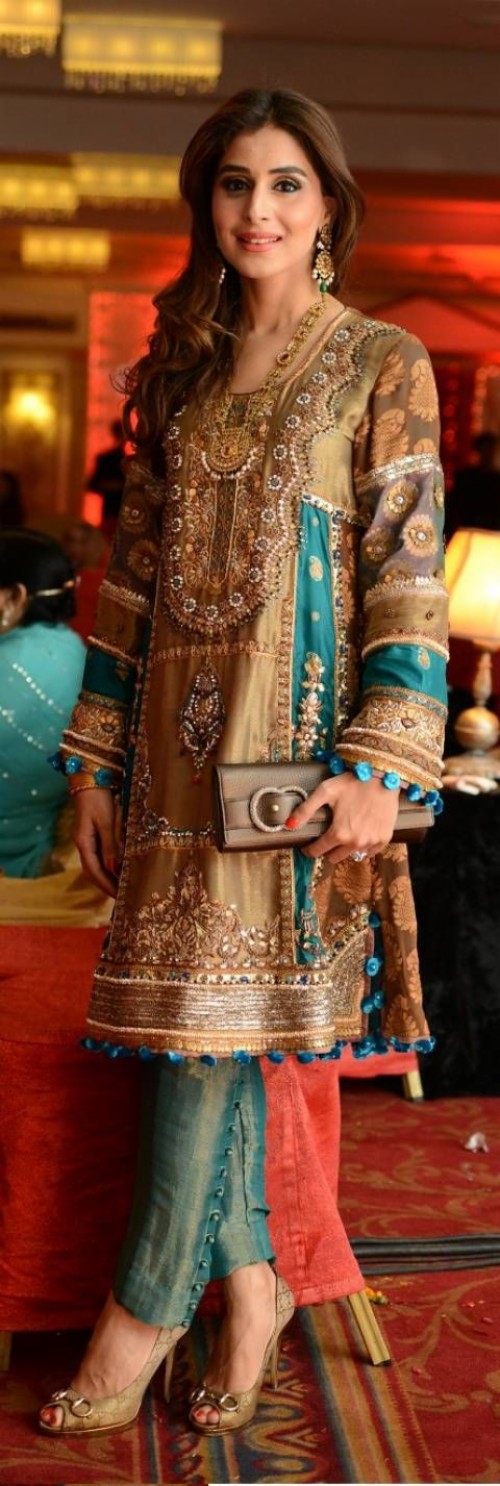 Designer Suits - Sara Walid Mushtaq (#713016) - HD Wallpaper ...