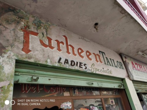 Outlet Store (#2032902) - HD Wallpaper & Backgrounds Download