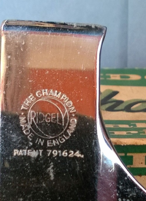 Ridgely Trimmer Wallpaper Handheld Cutting Tool Vintage - Plywood ...